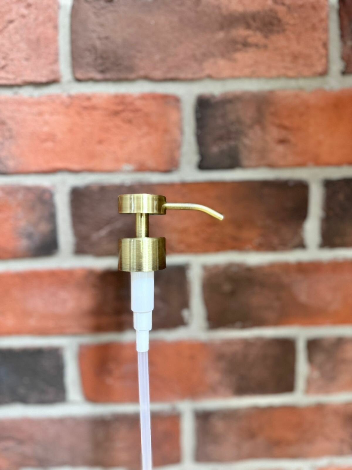 Помпа металлическая для диспенсера, дозатора для жидкого мыла тип 3 металл "Бронза" 28мм