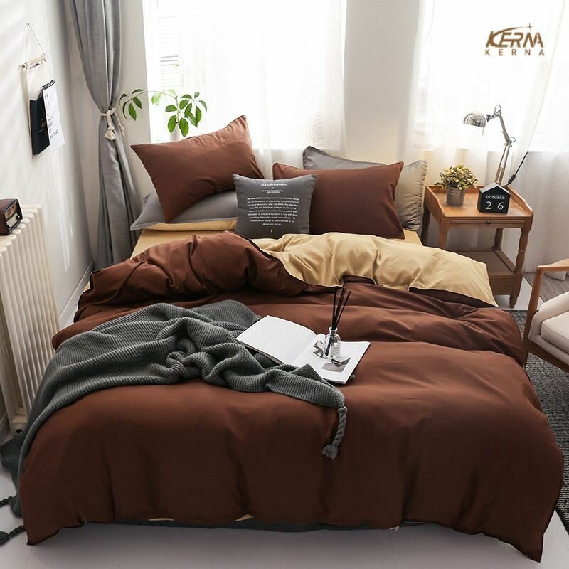 Комплект постельного белья (подушки, одеяла, простыни)