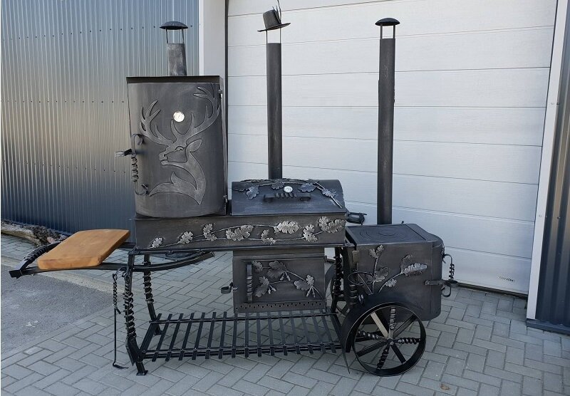 Гриль барбекю для улицы, сада, заднего двора, гриль на углях, с столиком и колесами - Охота / Олень