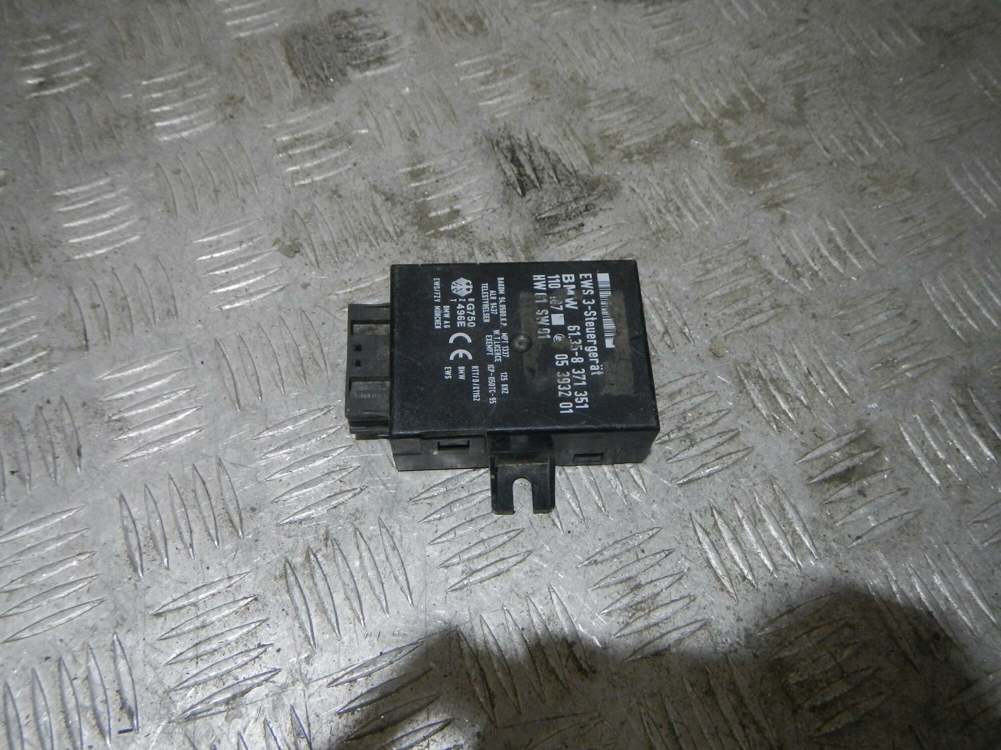 Б/У Блок комфорта, BMW (БМВ)-3 (E46) (98-05) BMW 3 (E46) (98-05) иммобилайзер Без видимых повреждений. 402956 BMW арт. 61...