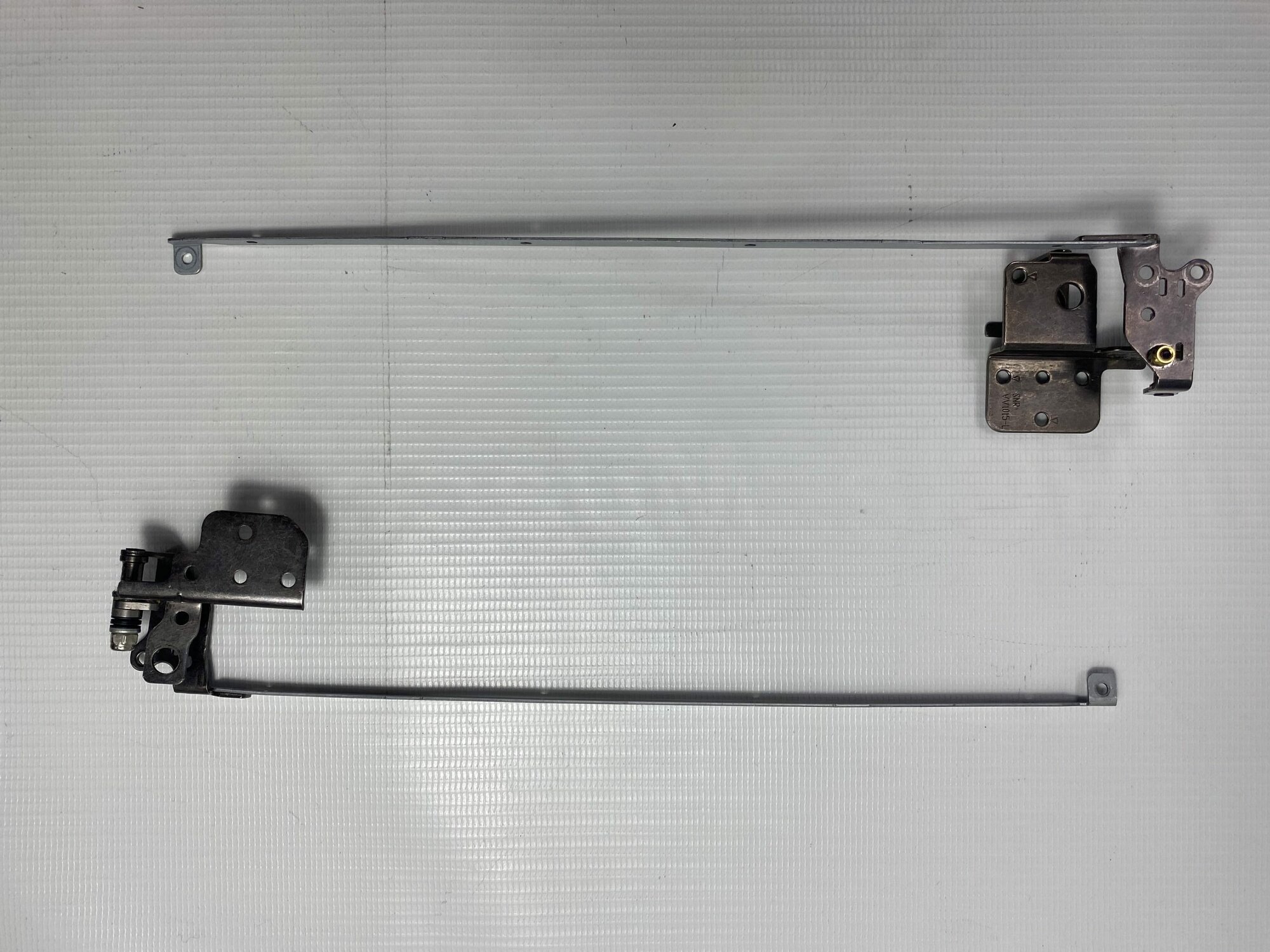 Петли для HP 625