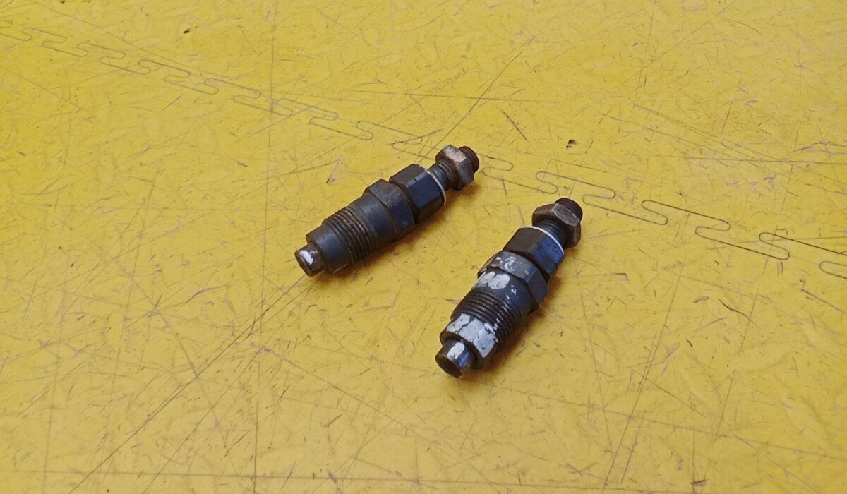 Форсунка дизельная L200 (K6,K7) Mitsubishi MD196607