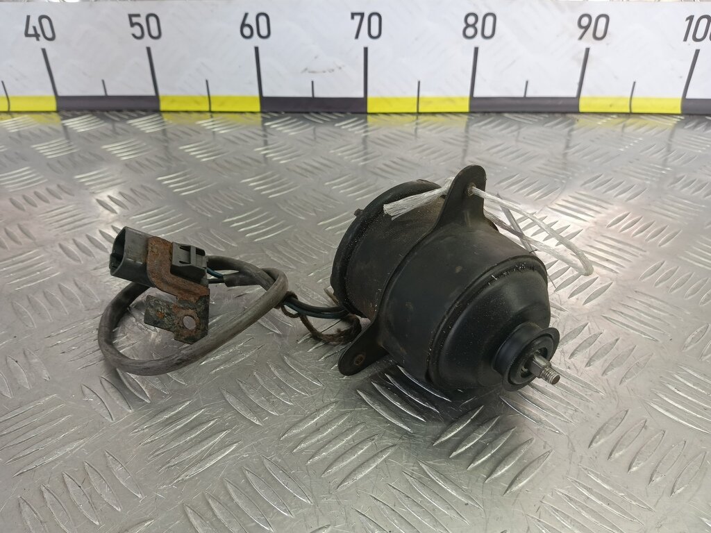 Моторчик вентилятора Б/У для HONDA CR-V I рестайлинг (1999—2001) 19030P3F024