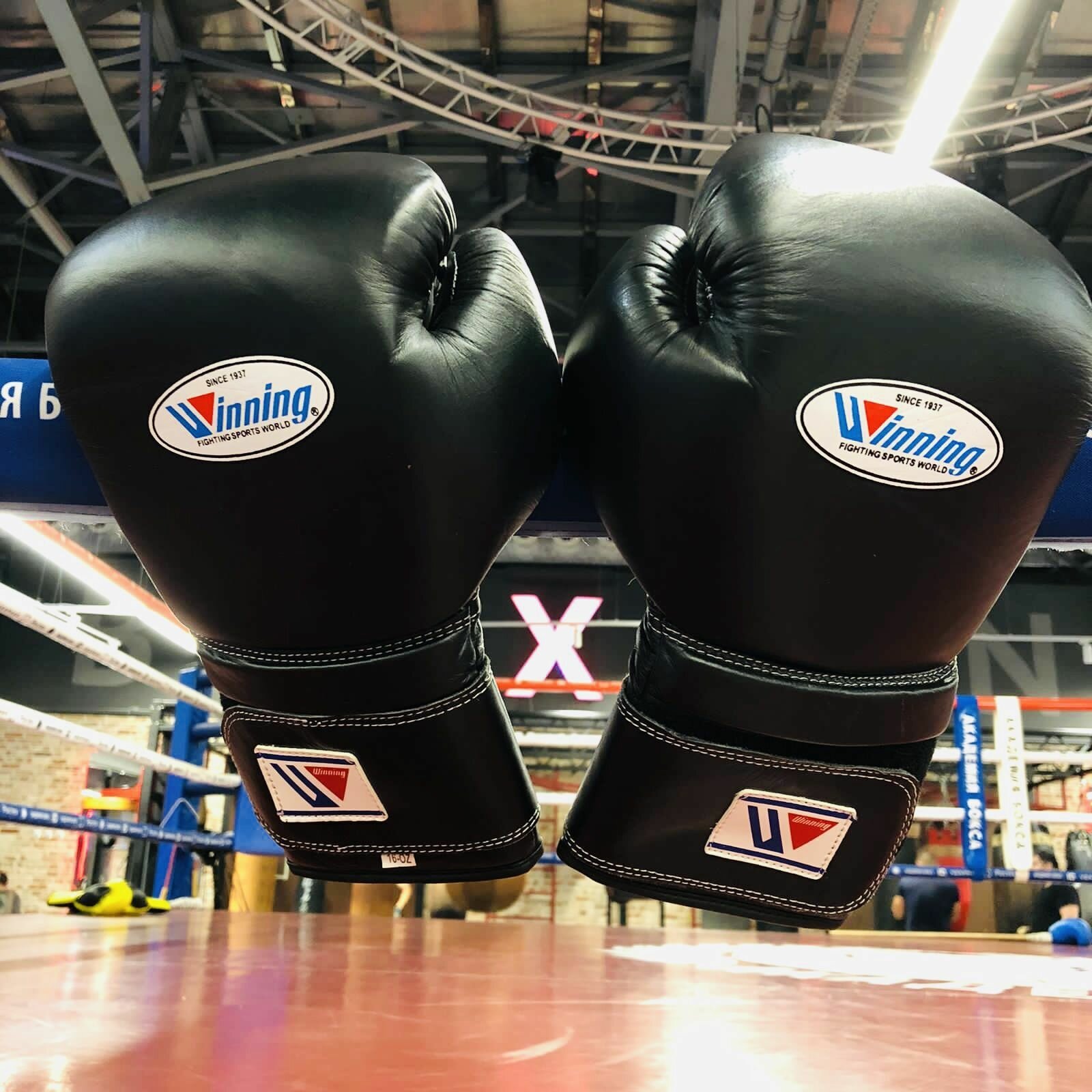 Перчатки для бокса Vinning Custom Black 16(OZ) унций
