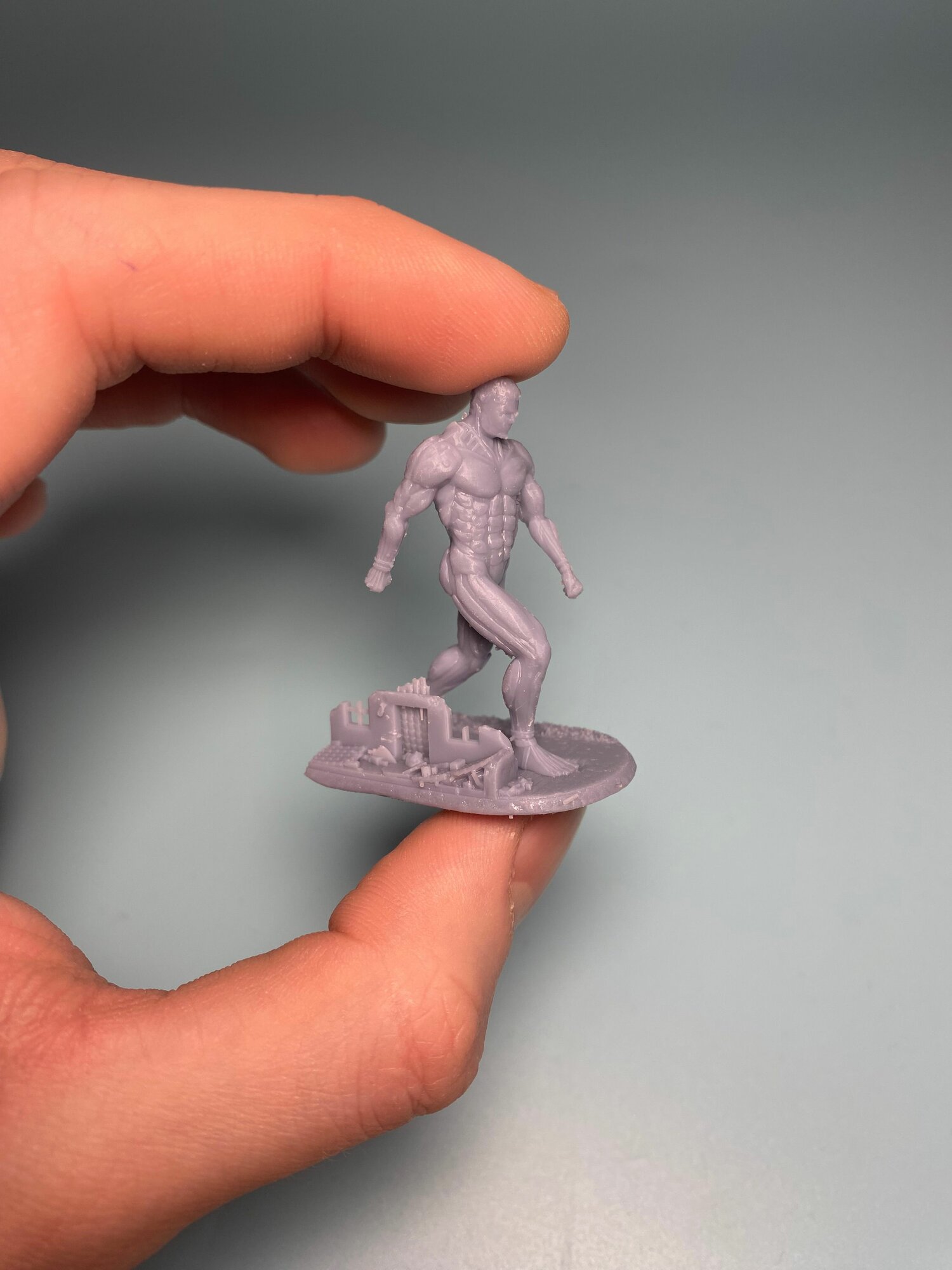 Модель для покраски: Бронированный Титан из аниме "Атака Титанов", высота 4.5 см