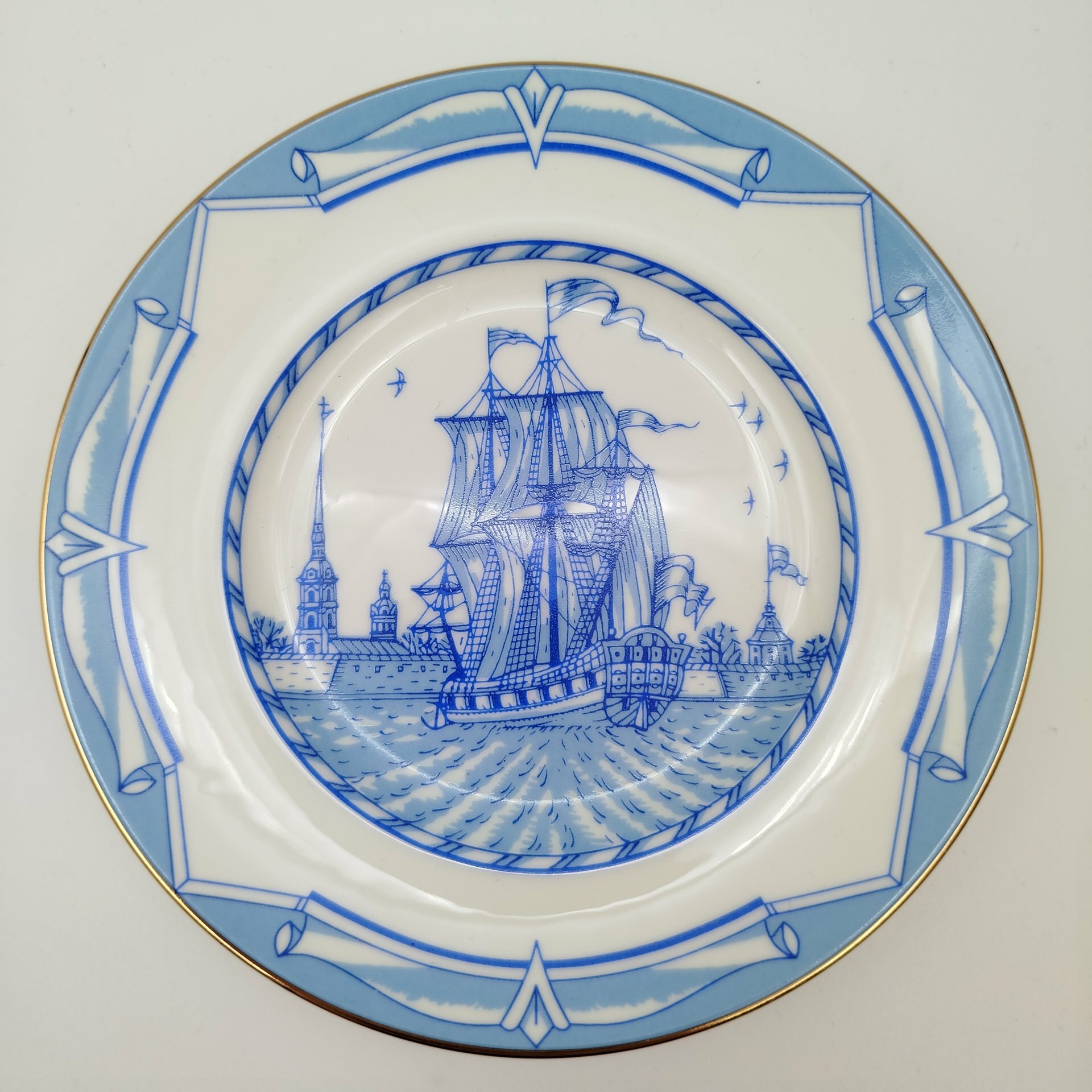 Тарелочка настенная "Голландский изразец", фарфор, деколь, золочение