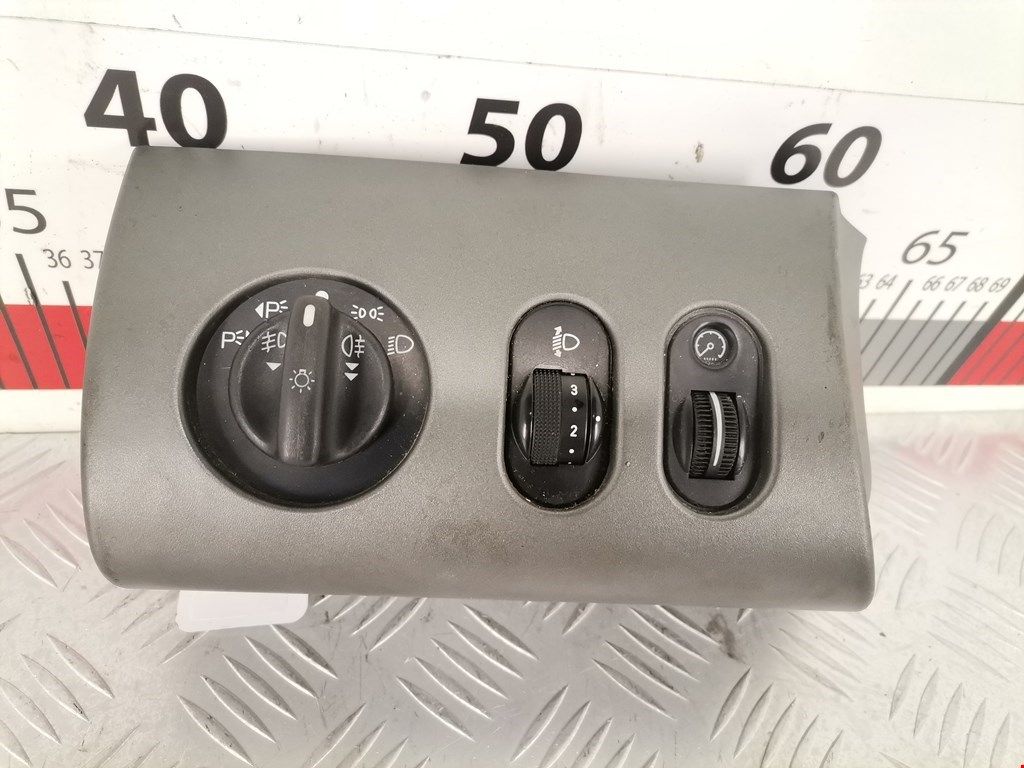 Переключатель света / 1438570 96BB13K196AB 96BB13K196AB для Ford Cougar (с пробегом)