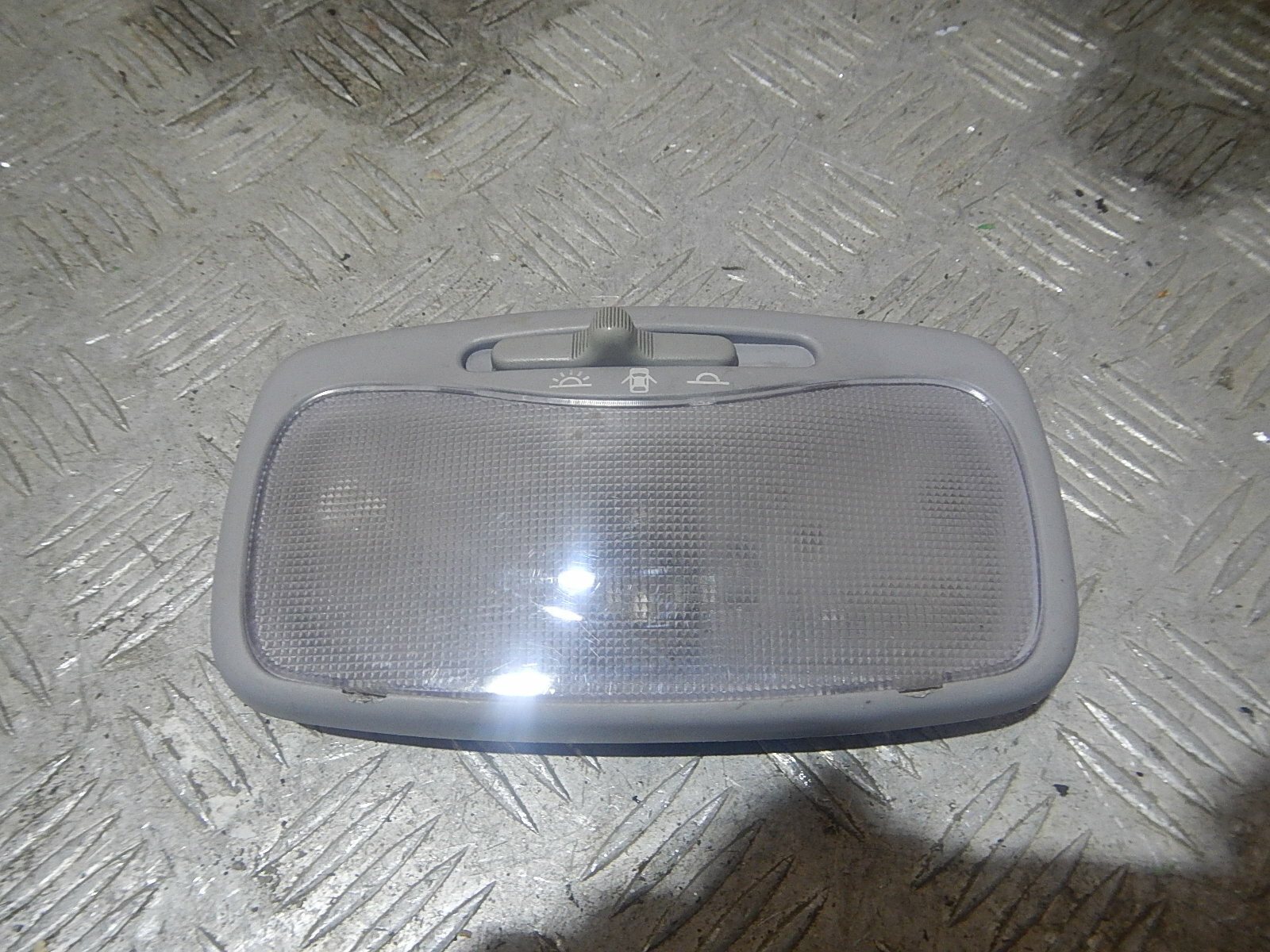 Б/У Плафон салонный, KIA (Киа)-PICANTO (05-11) KIA PICANTO (05-11) Царапины 341032 Hyundai-KIA арт. 9280007010