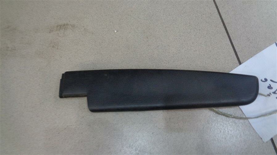 Накладка обшивки двери передней правой от Mazda 6 GG, GY 2002-2007