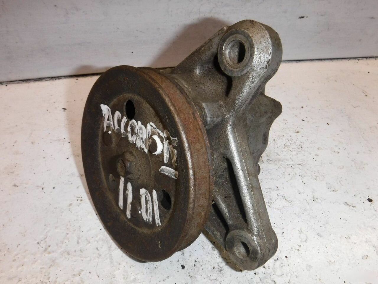 Насос гидроусилителя Honda Accord IV (1989—1993)