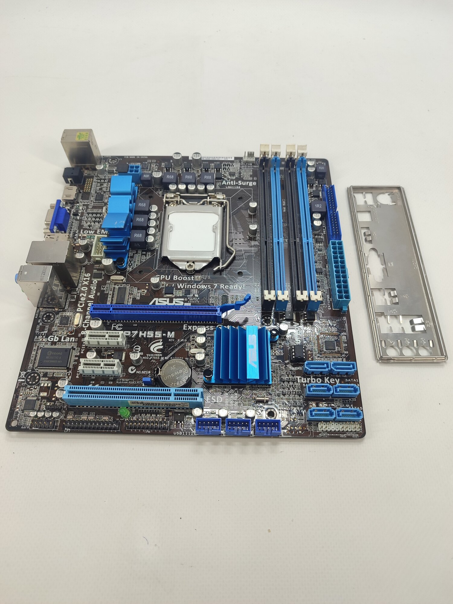 Материнская плата ASUS P7H55 rev 1.00G / ATX, LGA1156 P7H55 H55