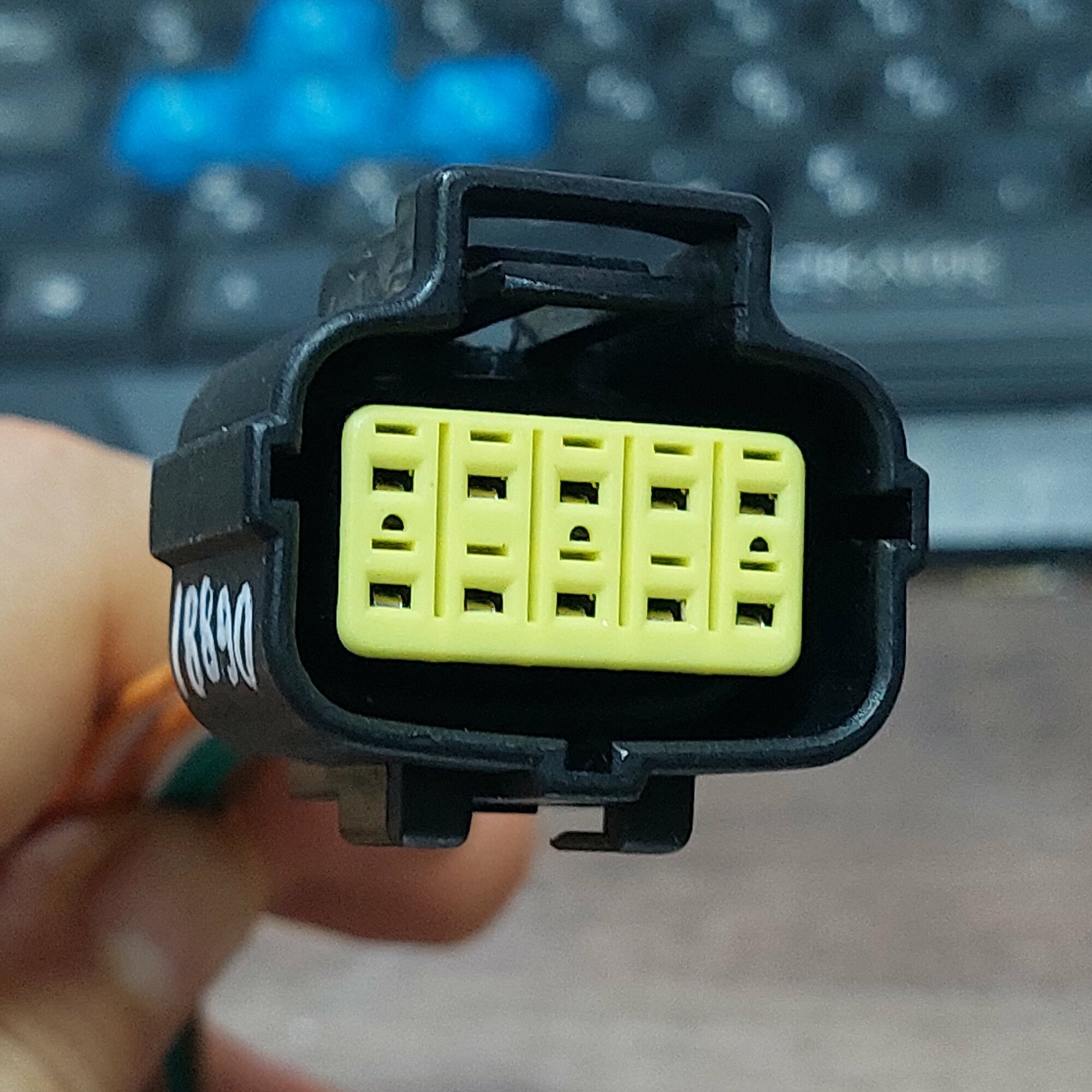 Разъем (штекер) 10 контатков AMP моторного отсека