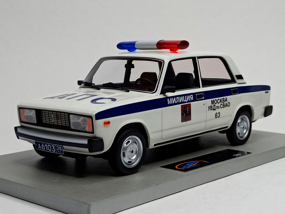 Модель коллекционная PAUDI Волжский автомобиль 2105 жигули дпс 1:18 limited