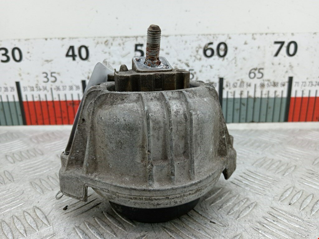 Подушка (опора) крепления двигателя BMW 3-Series (E90/E91/E92/E93) 22116768852 арт. 2165187