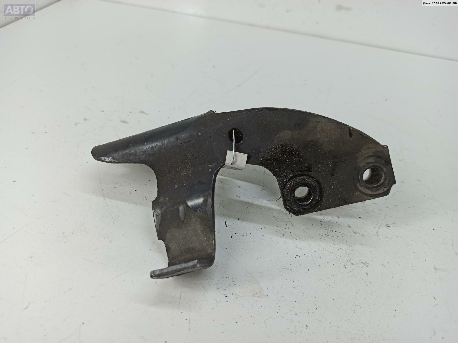 Кронштейн крепления Audi 80 B3 (1987-1992)