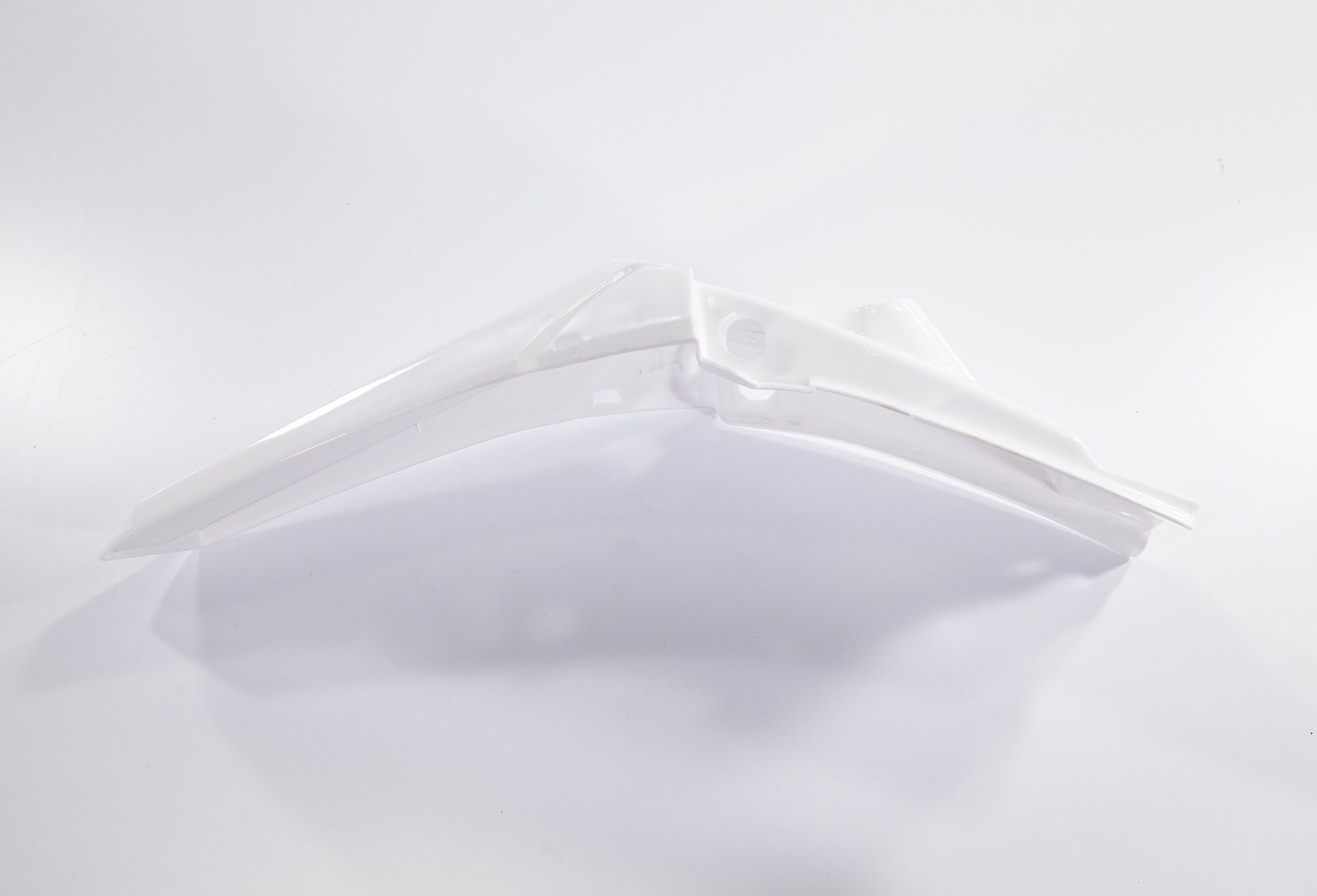 Крыло заднее, белый BSE EX PH 125