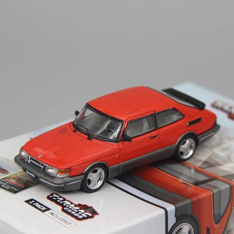 Tarmac Works 1:64 Saab 900 Turbo Легковая модель автомобиля