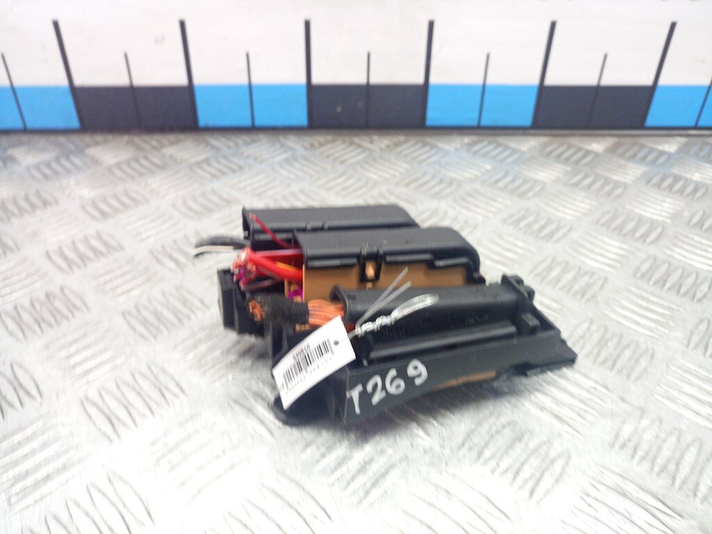 Блок предохранителей Audi A5 8T 8K0971846 арт. 540810