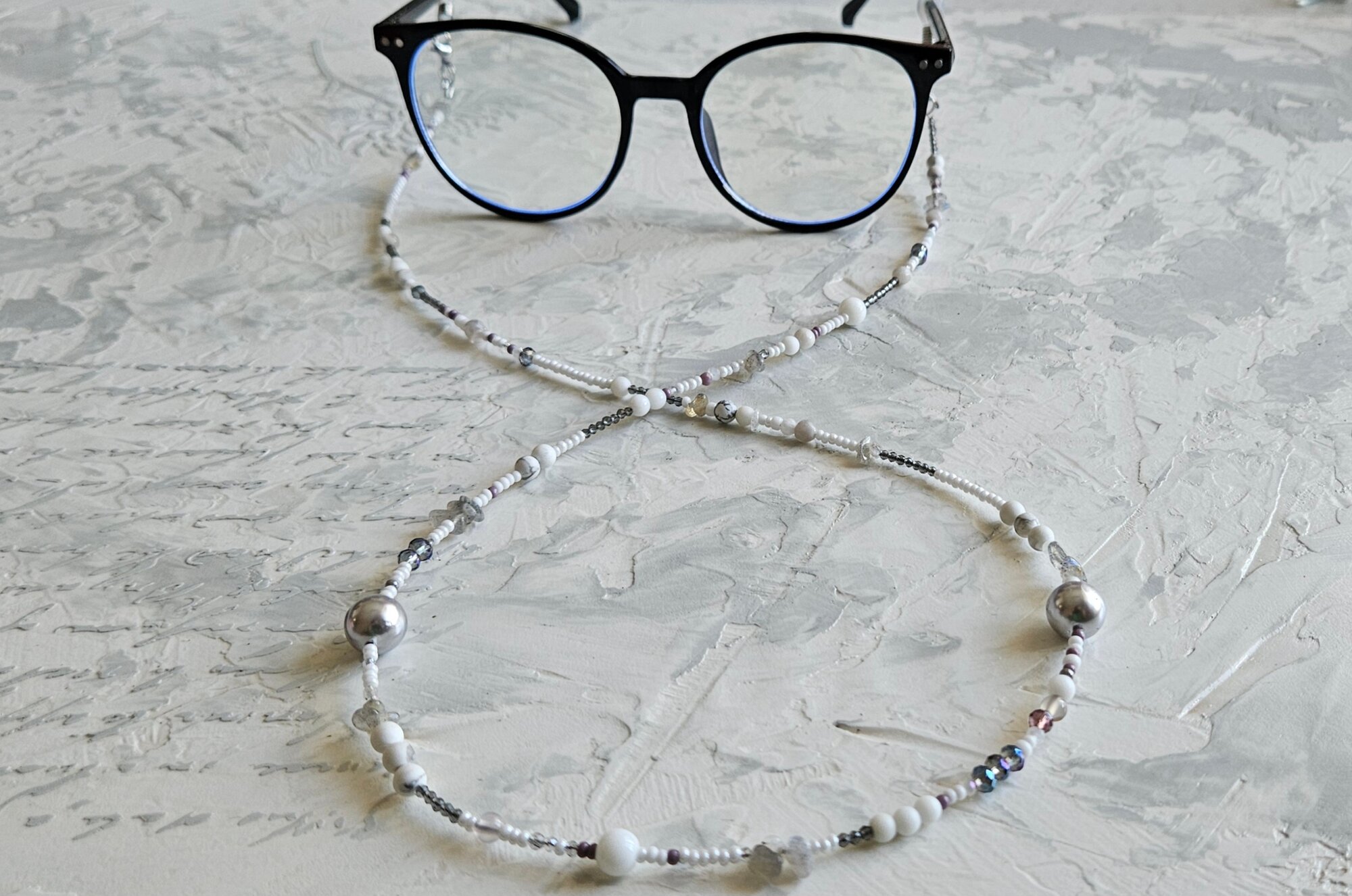 Цепочка-трансформер для очков с бисером и камнями ручной работы от HandMade SvetlanaF