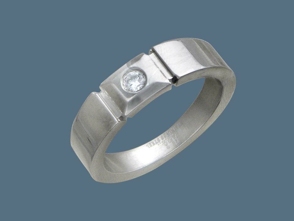 Кольцо, фианит