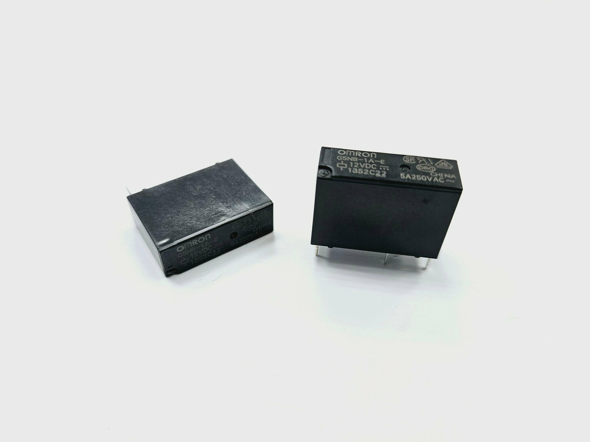 Реле OMRON G5nb 12VDC 5A 250v (2шт.)