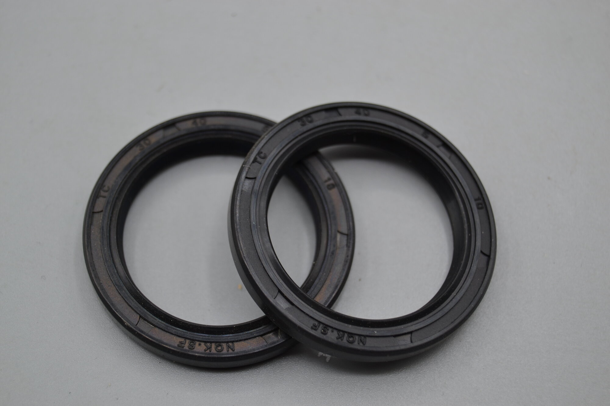 Манжеты сальники 30x40x5, (2шт)