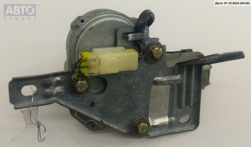 Двигатель стеклоочистителя заднего (моторчик дворников) Nissan Primera P10 (1990-1996)