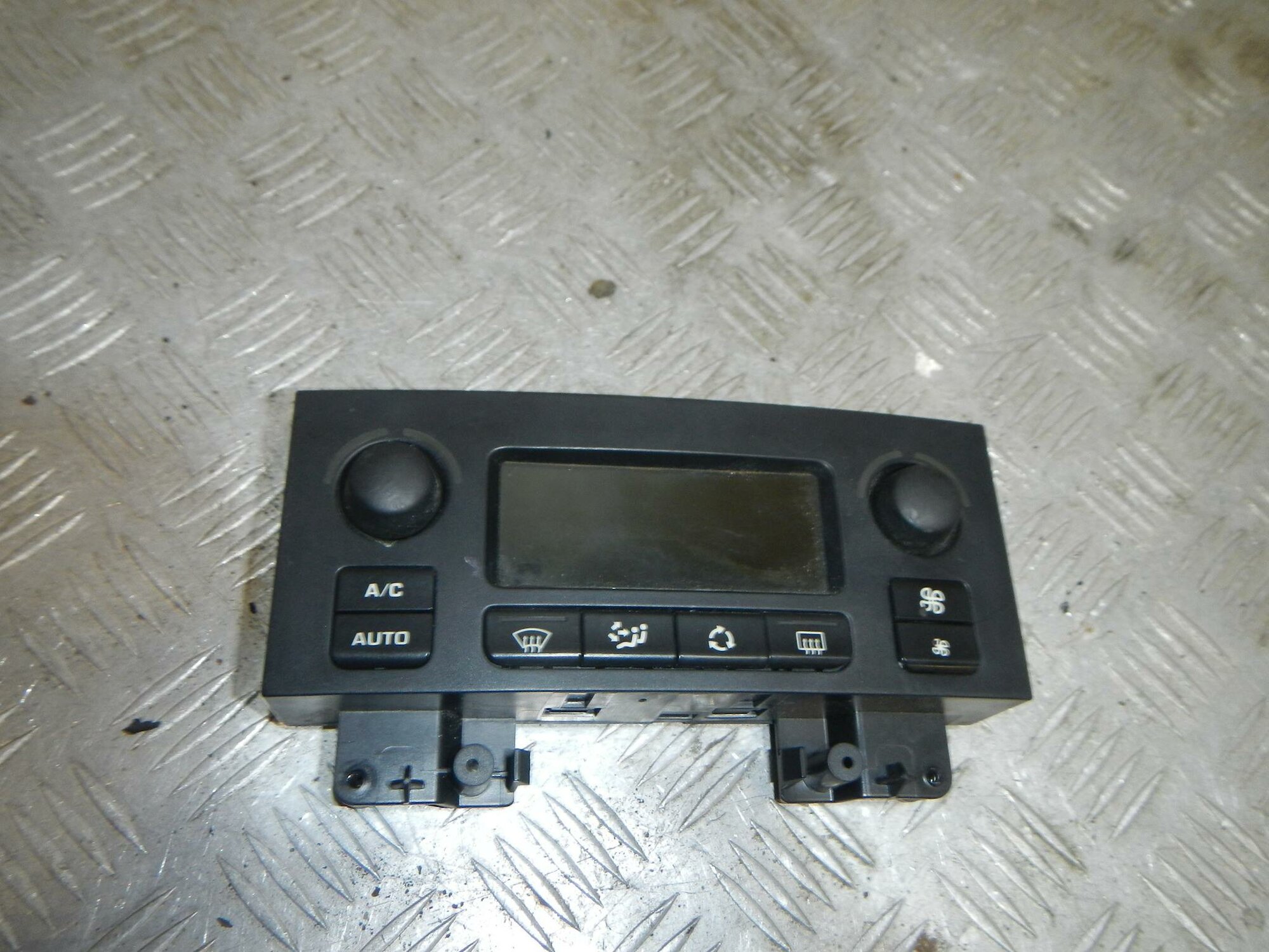 Б/У Блок управления климатической установкой, Citroen (Ситроен)-C4 (04-11) CITROEN C4 (04-11) Потертости,разводы на дисп...