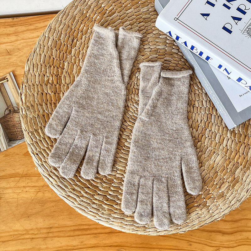 Перчатки для женщин