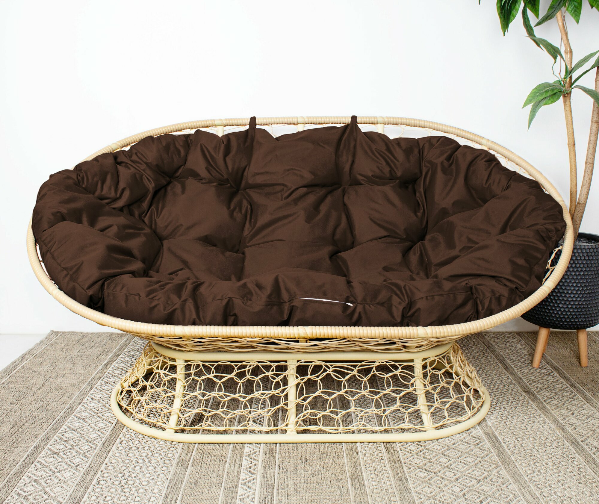 Диван мамасан с ротангом бежевый, коричневая подушка