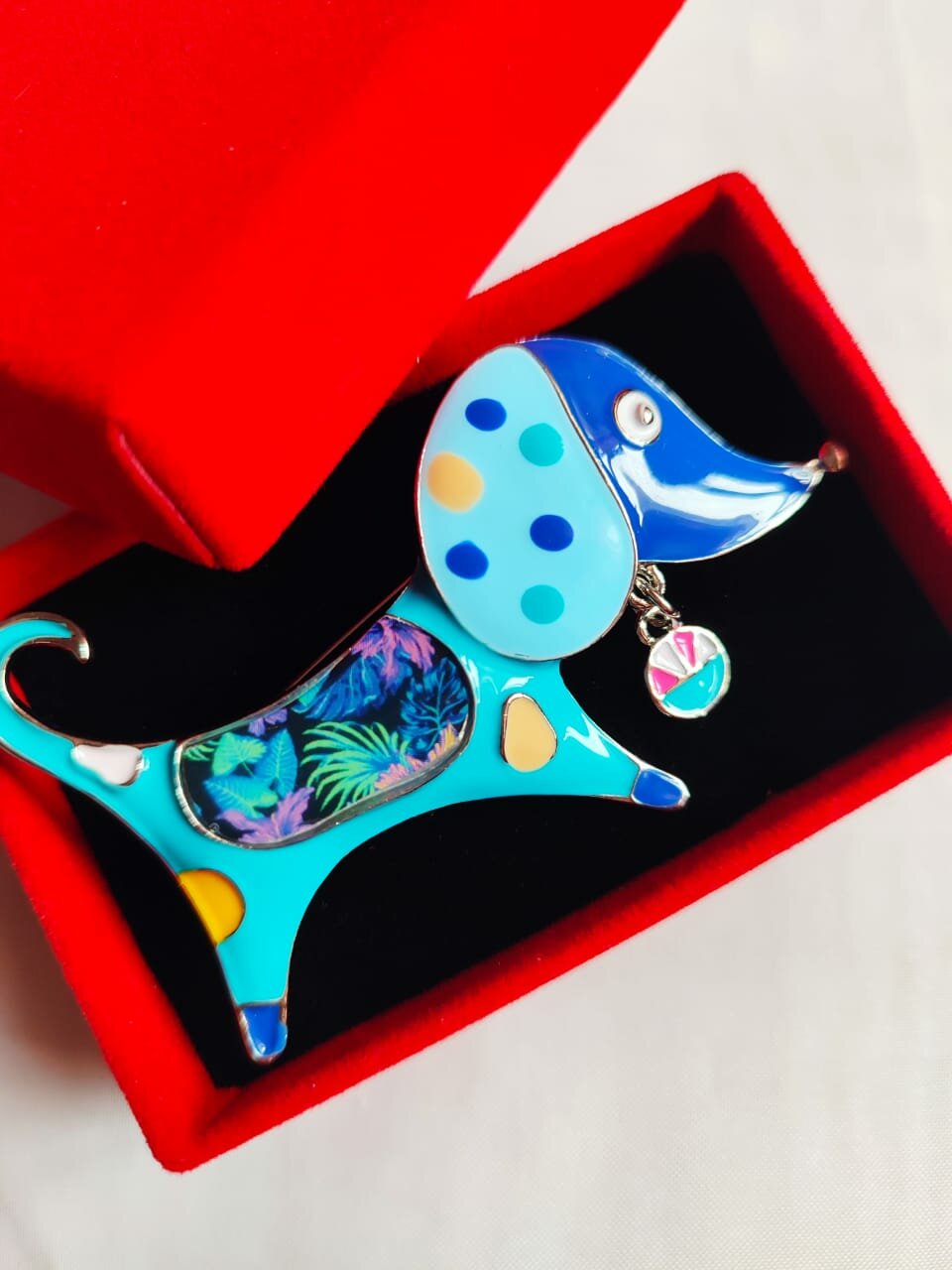 Брошь, эмаль