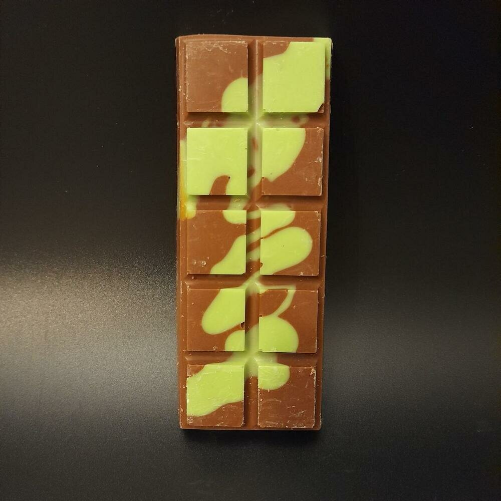 Шоколад Barry Callebaut "Дубайский", молочный, с фисташками и кешью