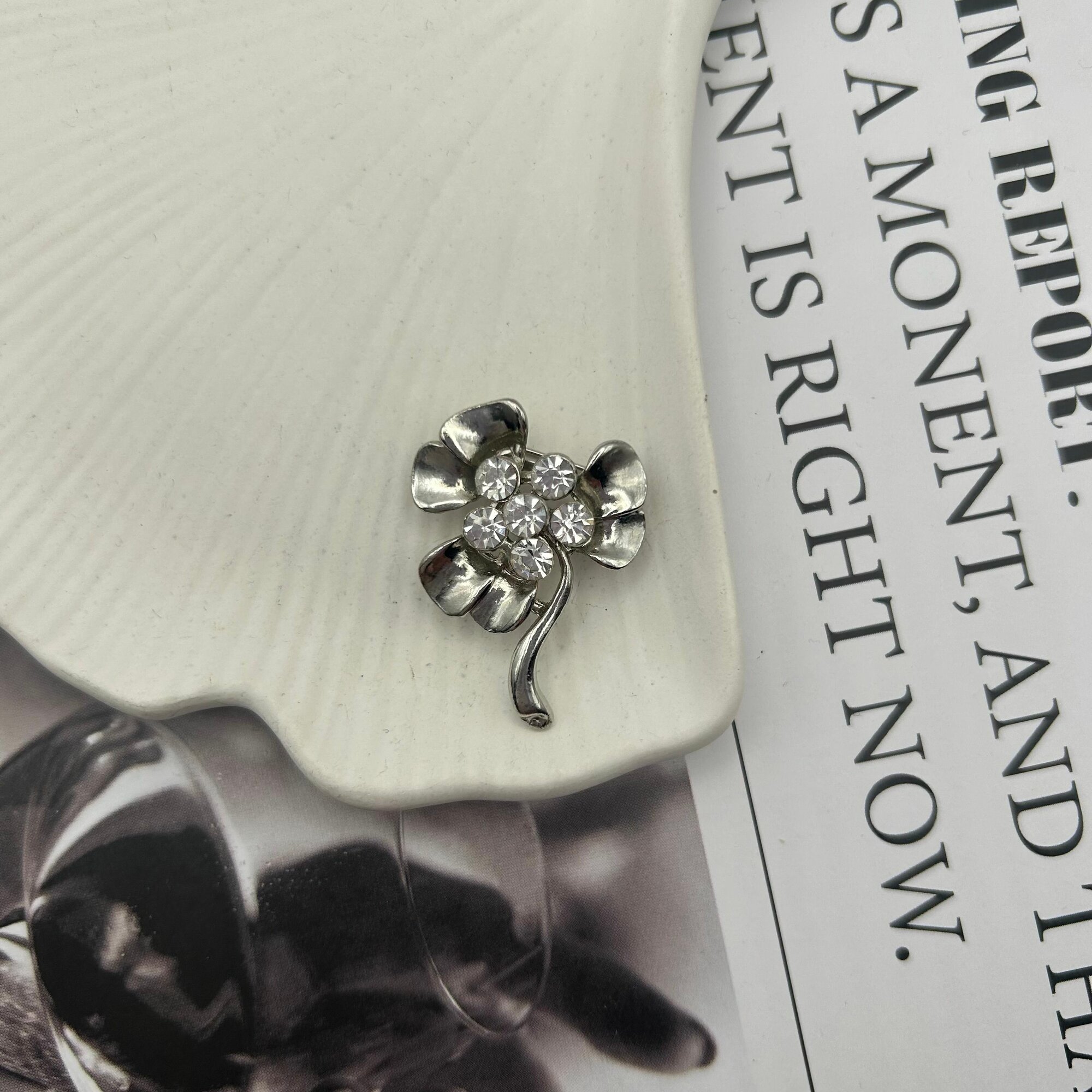 Винтажная брошь цветок времён СССР, серебрение