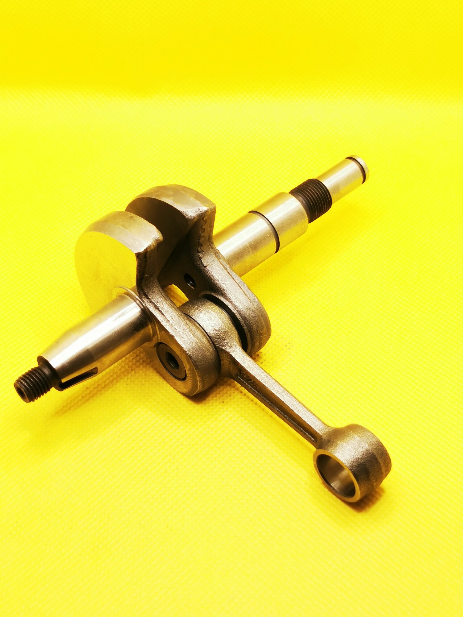 Коленвал бензопил Stihl MS210,230,250 (IGP) 1300131