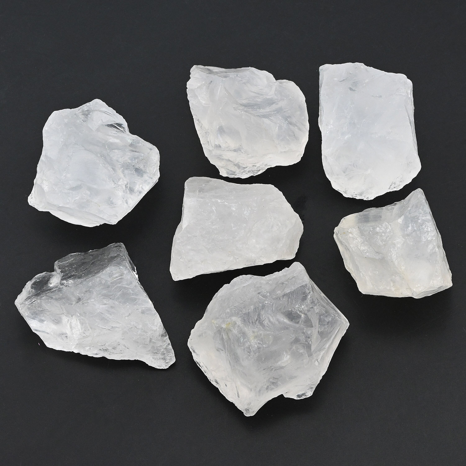 Минерал горного хрусталя, 42*43*27мм .