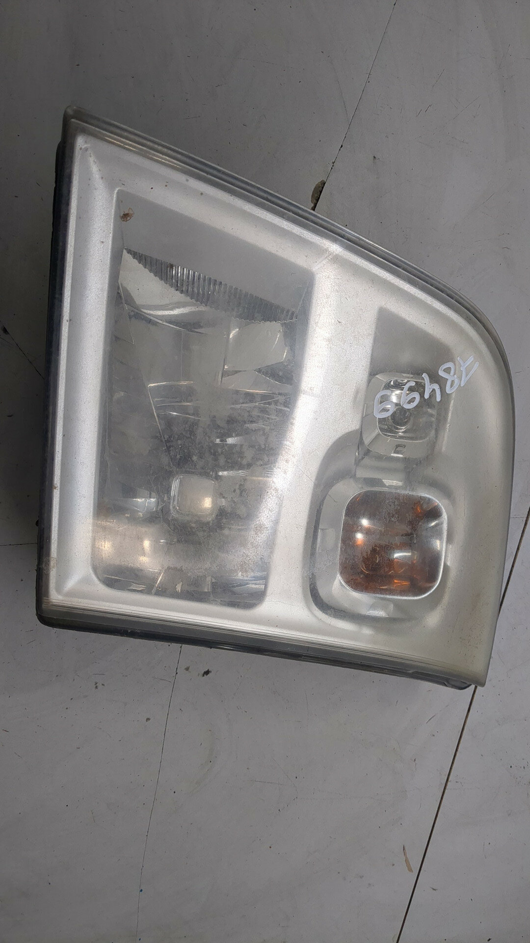 Фара (передняя) левая Ford Transit Б/У