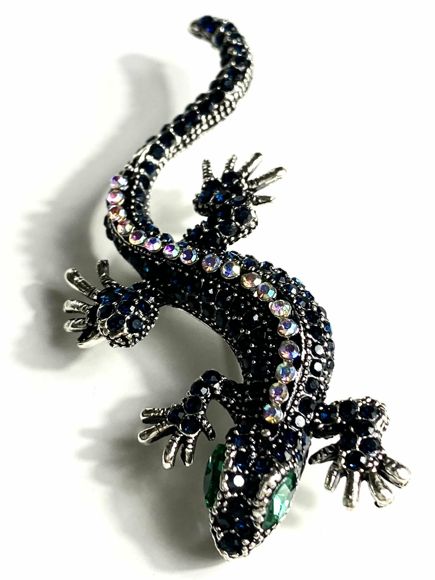 Брошь, стразы