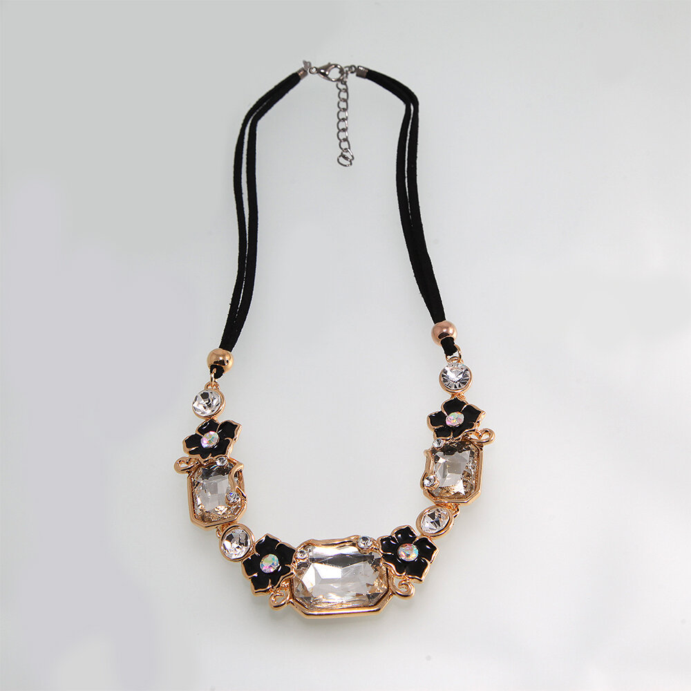 Колье, стекло