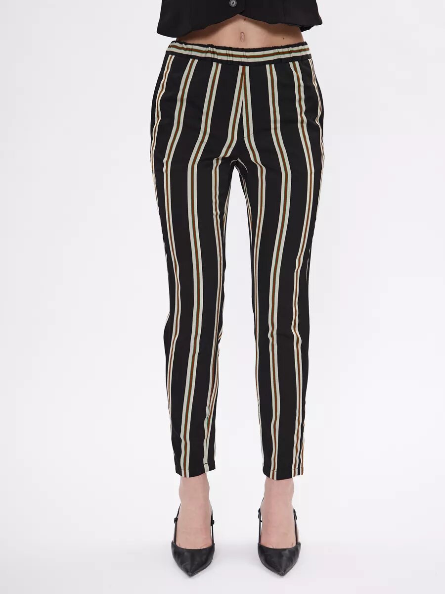 Брюки чинос Весна-лето 2025