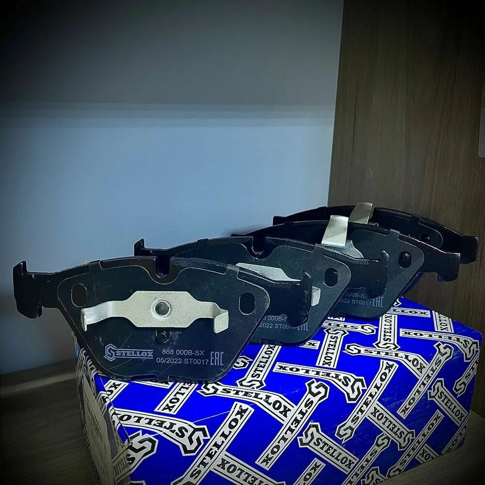 Колодки передние для BMW 5 E60, E61 2003-2010 / Колодки на БМВ 5 Е60 - 34116764540 GDB1498 34116781873