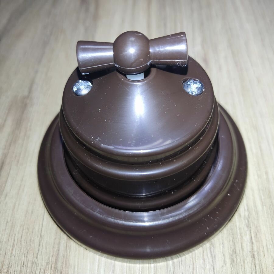 Выключатель 2-клавишный поворотный открытой установки Ретро с рамкой, цвет коричневый