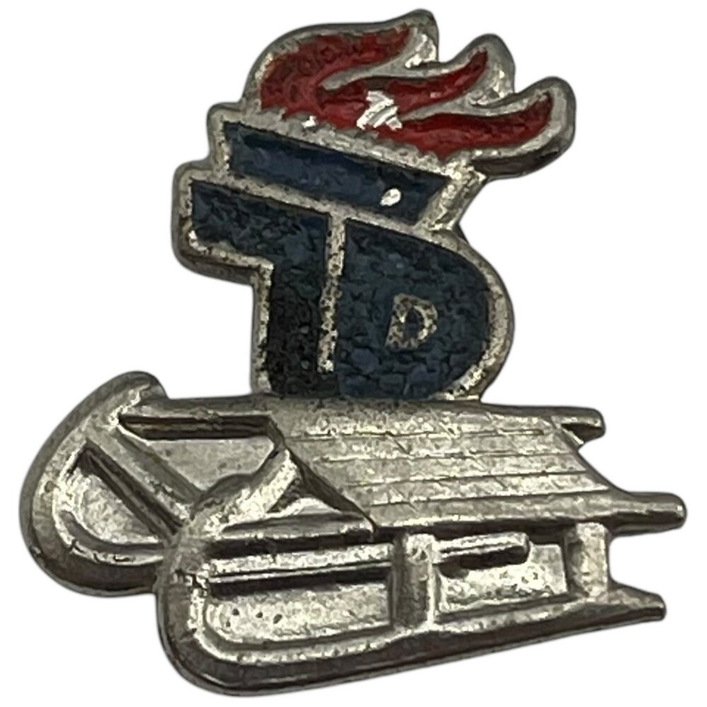 Знак "Соревнования по санному спорту среди пионеров" ГДР 1961-1970 гг. (лот №3)