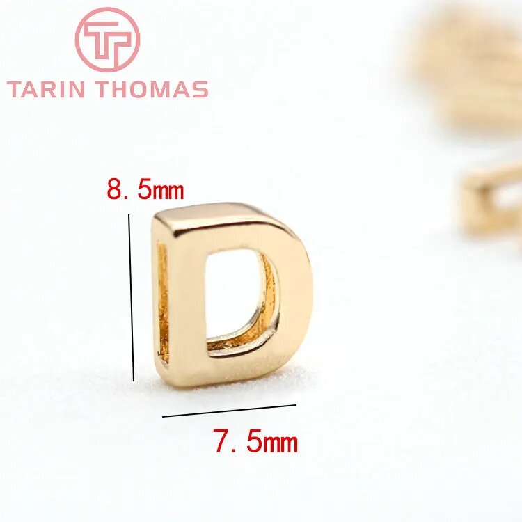 Серьги TARIN THOMAS буква D, 8.5x7.5 мм, золотистый