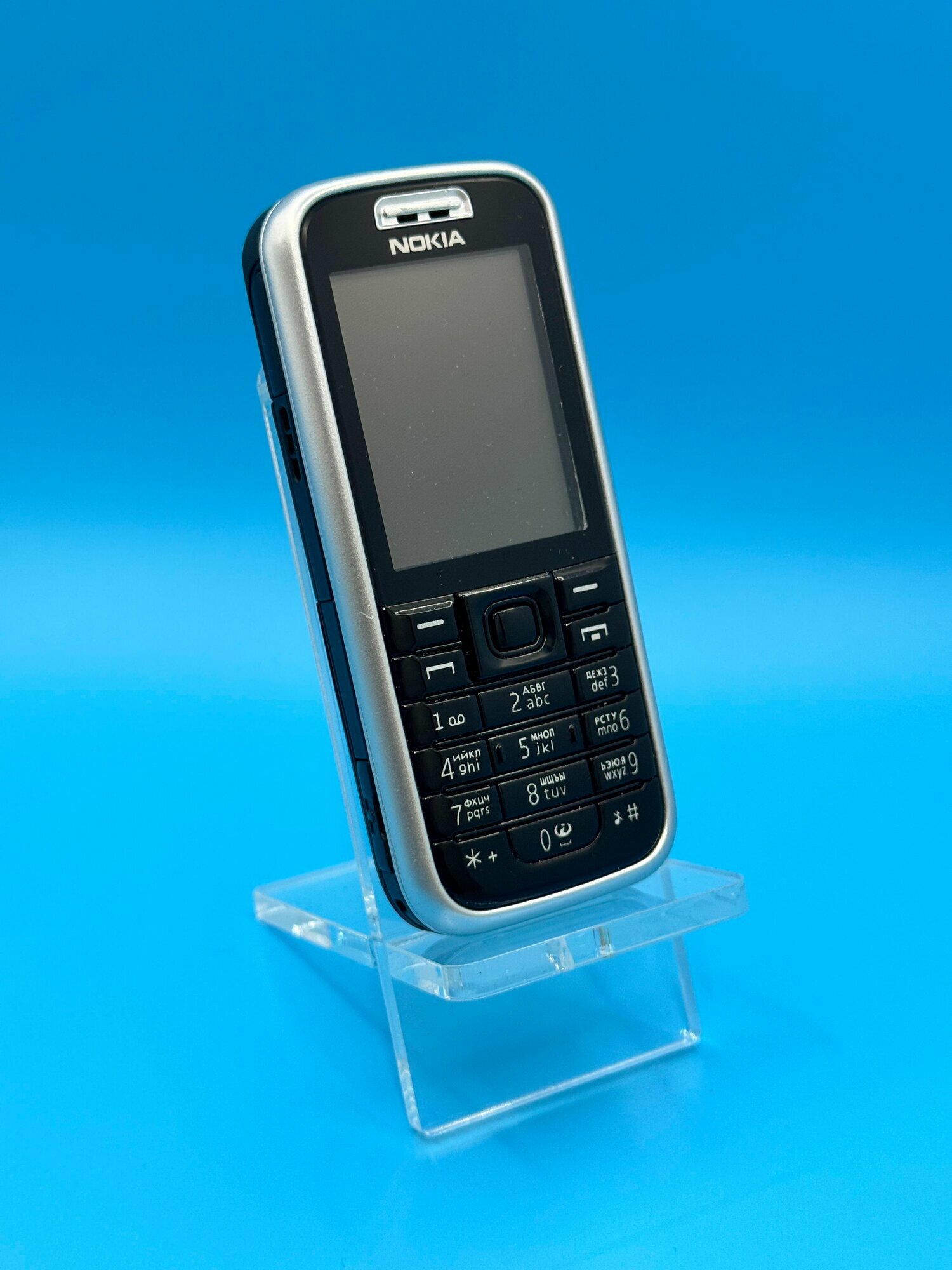 Мобильный телефон Nokia 6233