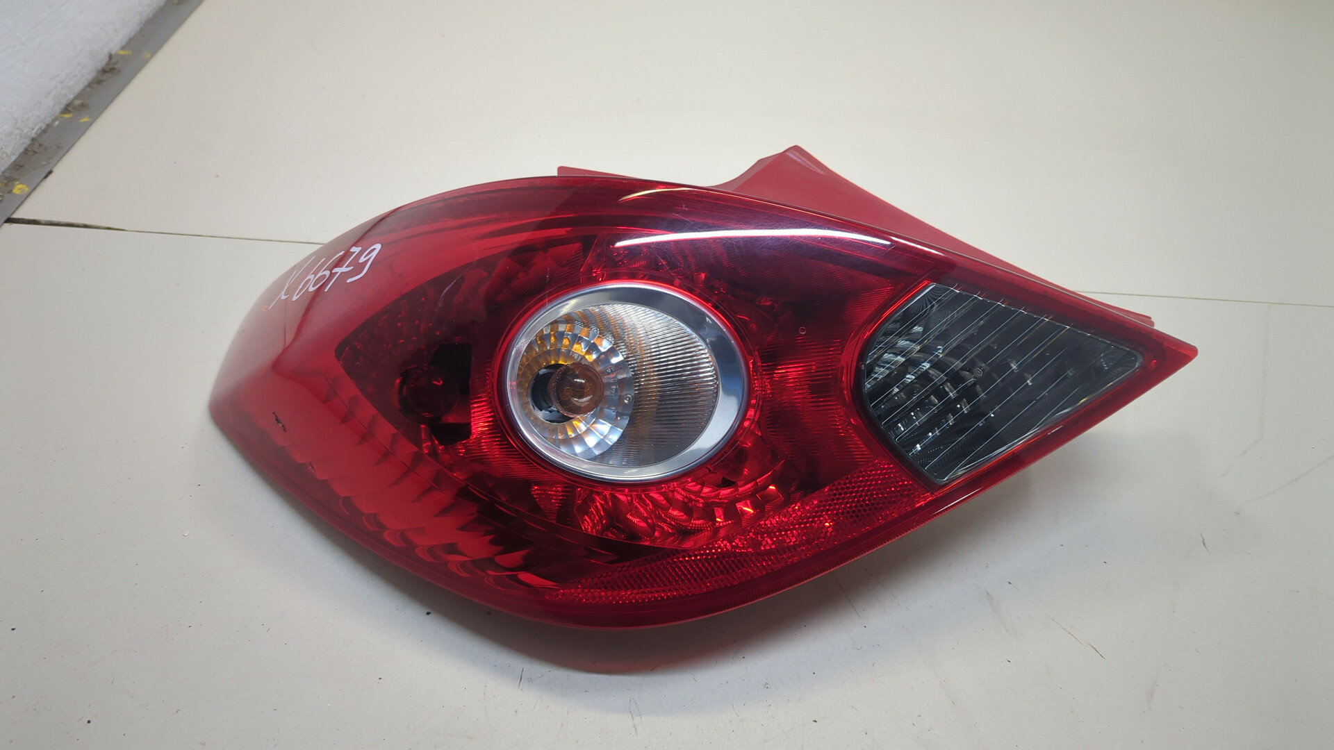 Фонарь (задний) левый Opel Corsa D Б/У