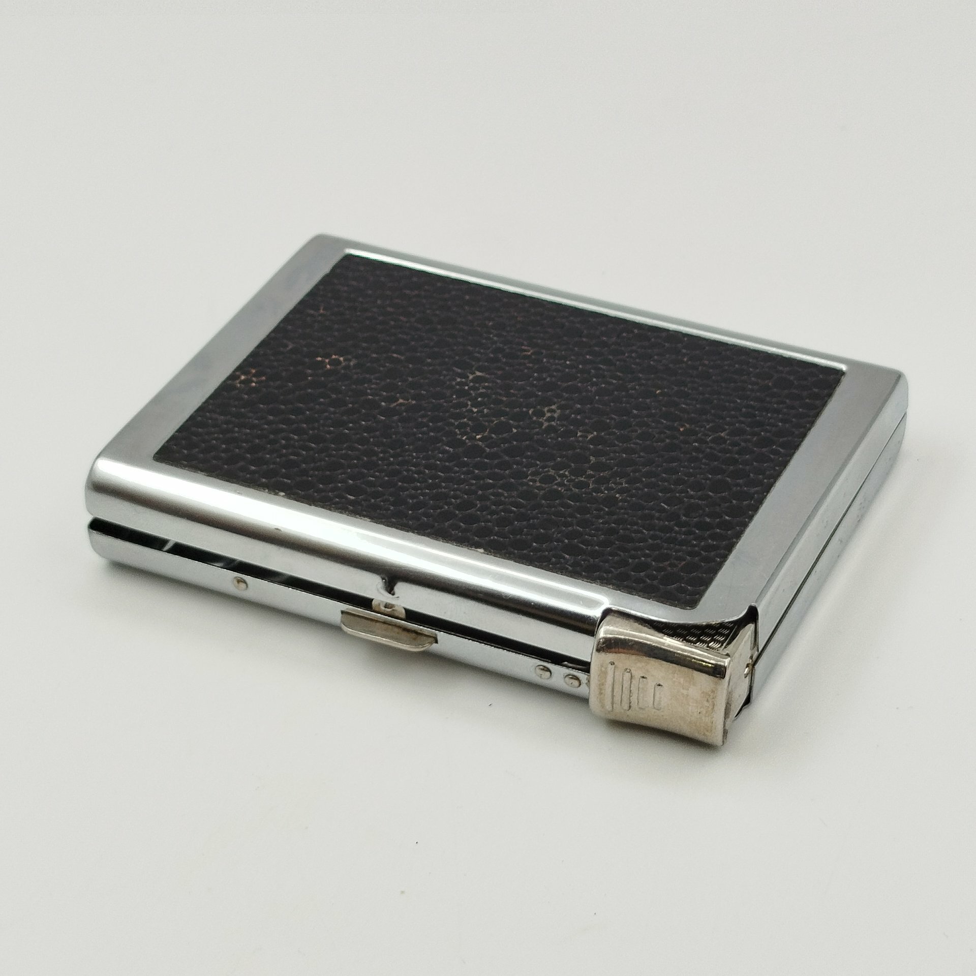 Портсигар, с встроенной зажигалкой, металл, кожа искусственная