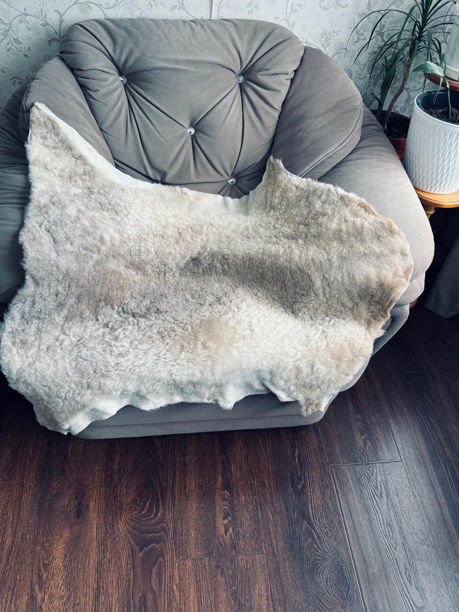 Ковер-накидка из натуральной овечьей шкуры (мех, овчина) для дома и авто