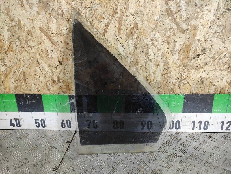 Стекло двери задней левой форточка RENAULT R19 1992 2002 7700780538