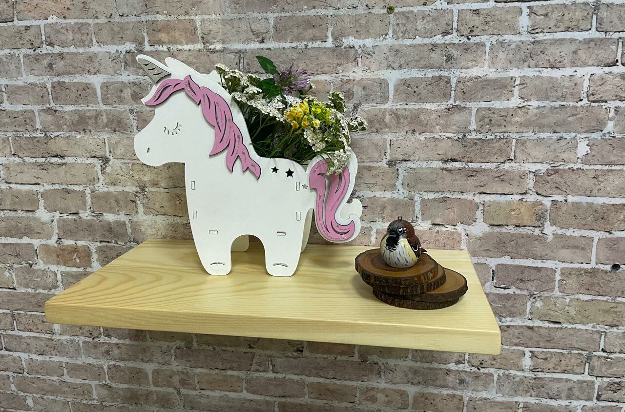 Полка настенная деревянная из массива сосны. Светлое дерево. (18*38*2 см)