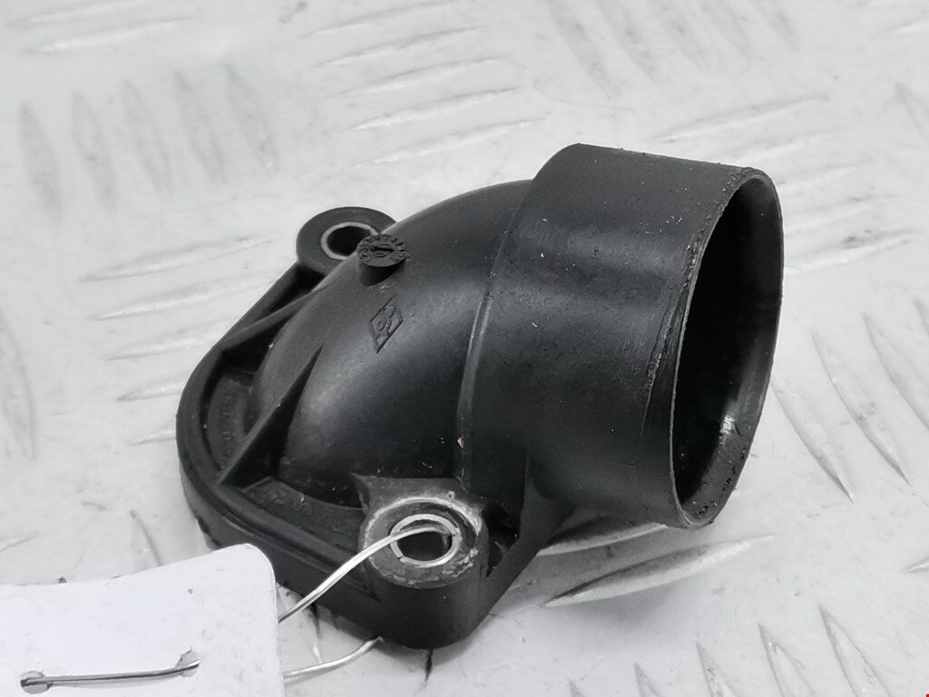 Фланец (штуцер системы охлаждения тройник) Renault Espace 4 8200590563 арт. 1573297